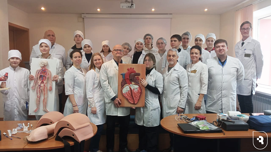 Предновогодний «Шаг в медицину» — Саратовский Государственный ...